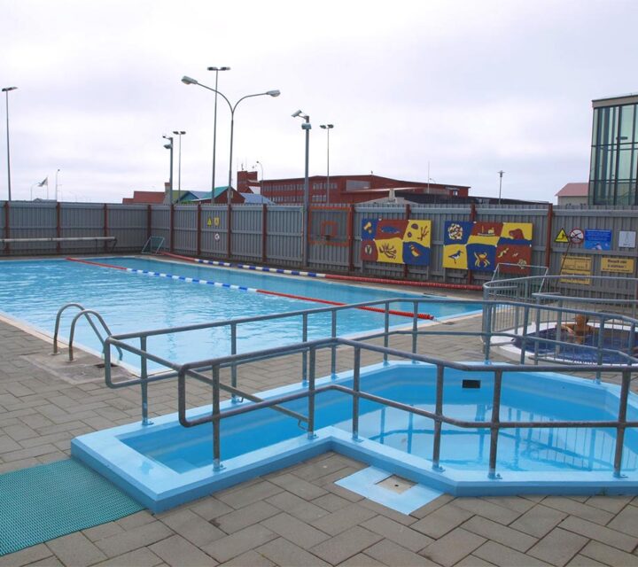 Swimming pools | Gonow.is – travel guide for Iceland