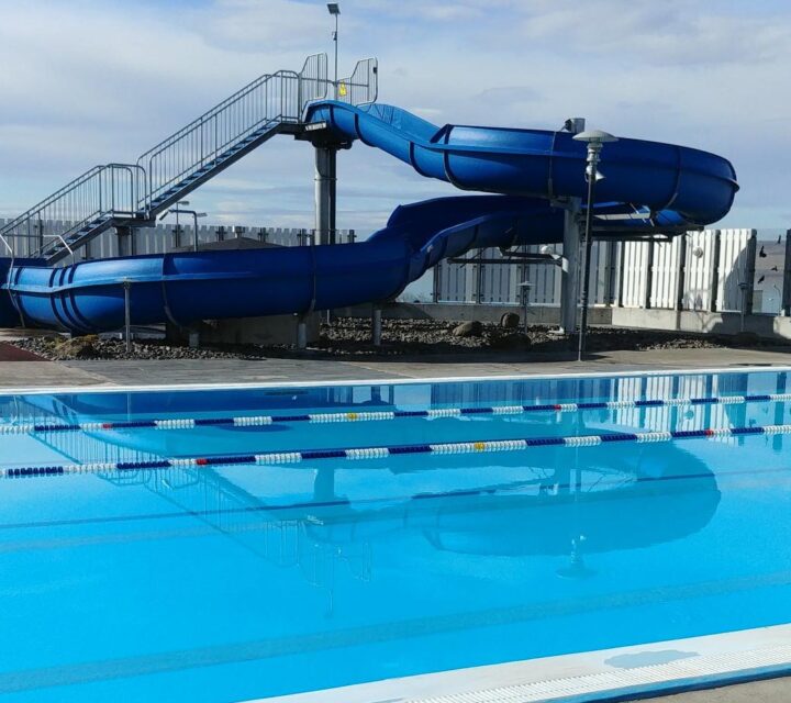 Swimming pools | Gonow.is – travel guide for Iceland